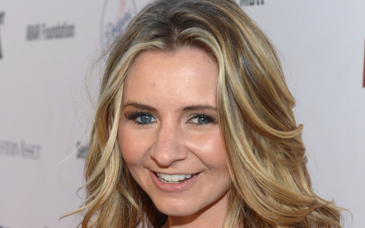 Beverley Mitchell Net Worth - Sacco Trend Magazine